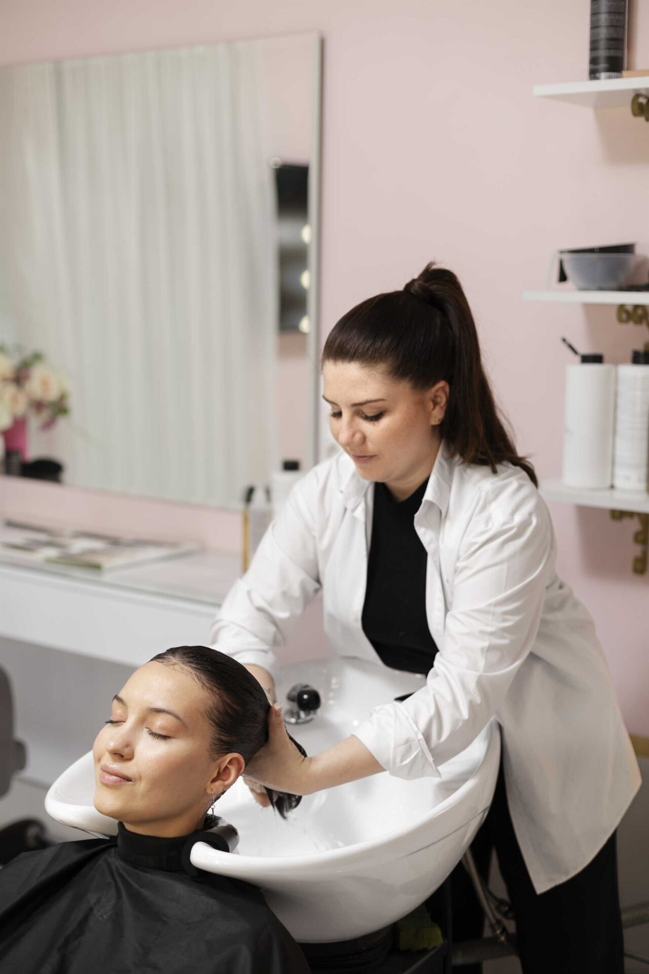 Boni and Fina – Beauty Salon